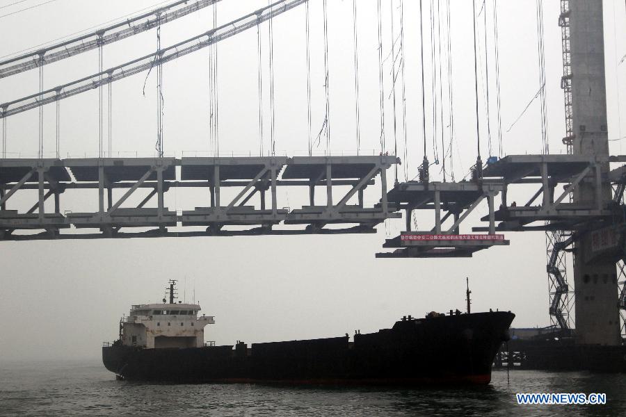Closure of NE China's Xinghaiwan Bridge finished (4) - People's Daily ...