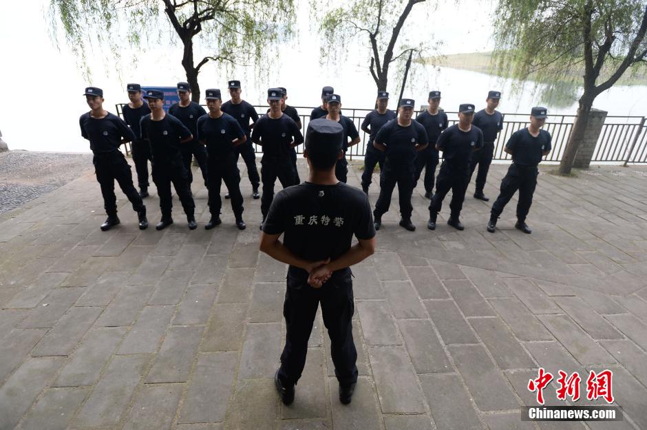 Frogmen in tough training in Chongqing (7) - People's Daily Online