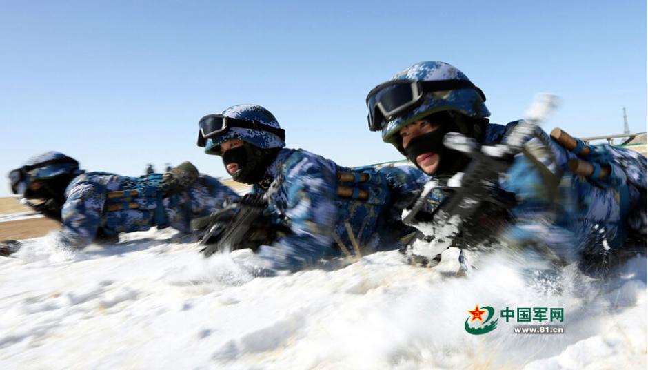 Charming PLA female soldiers (10) - People's Daily Online