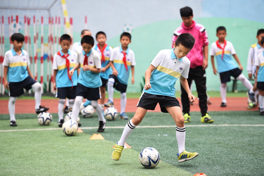 Special activities make P.E. class more attractive in Fuzhou (4 ...
