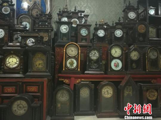 Man collects hundreds of antique clocks to build museum - People's ...