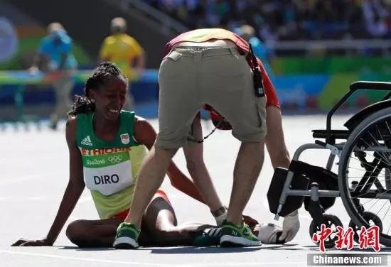 Shoeless runner Diro of Ethiopia makes heroine in steeplechase at Rio ...