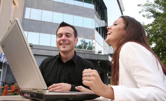 China to issue unified work permit for foreigners - People's Daily Online