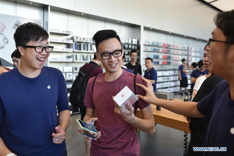 iPhone 7, iPhone 7 Plus released in China - People's Daily Online