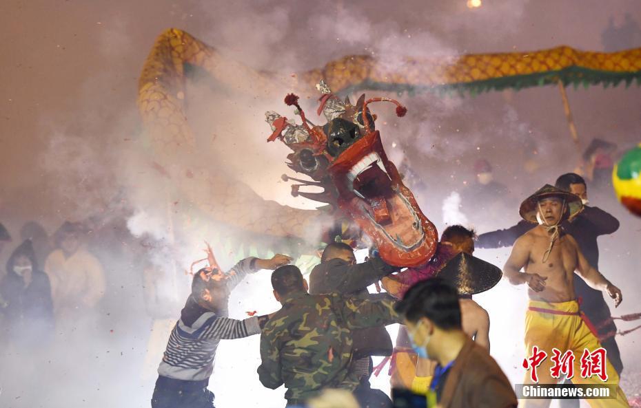 Firecracker Dragon Festival celebrated in Guangxi - People's Daily Online