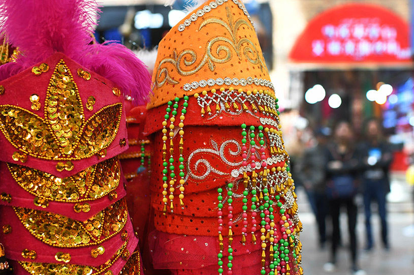 Xinjiang's International Grand Bazaar attracts tourists (4) - People's ...