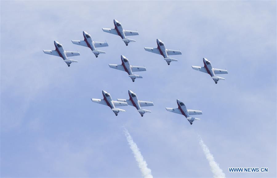 68th Canadian International Air Show kicks off in Toronto (7) - People ...