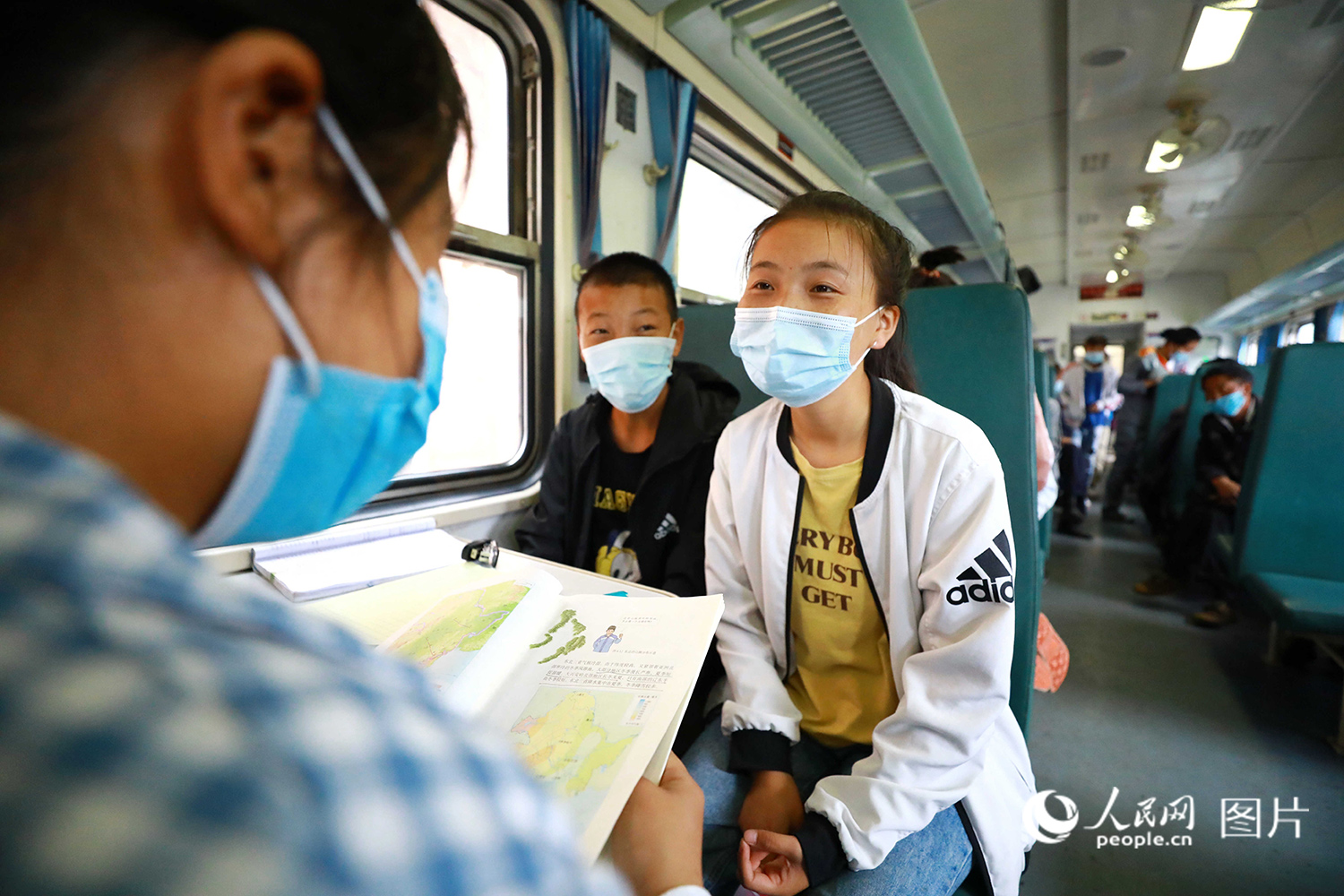 ‘Little slow trains’ in SW China’s Sichuan turned into school buses for ...