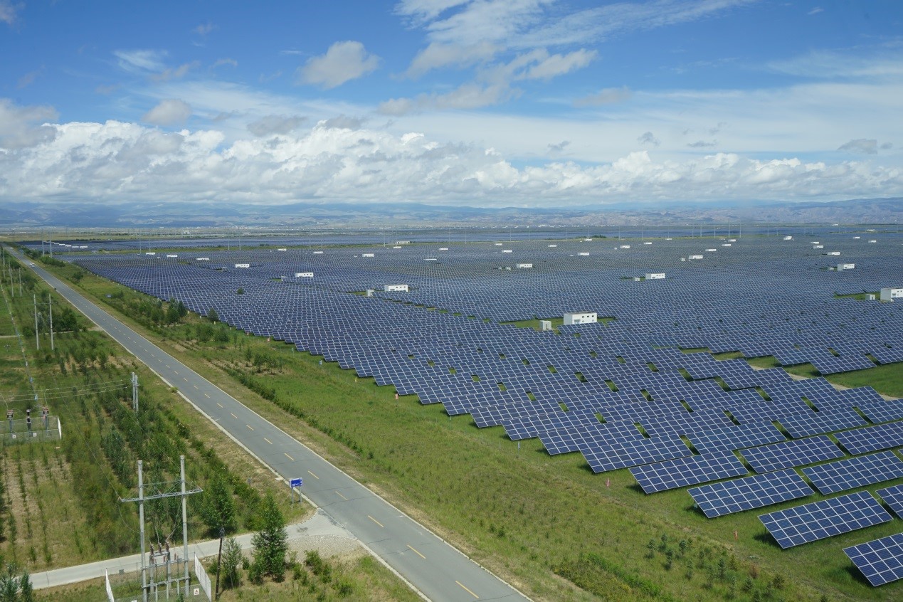 Photovoltaic power stations in NW China’s Qinghai province help local ...