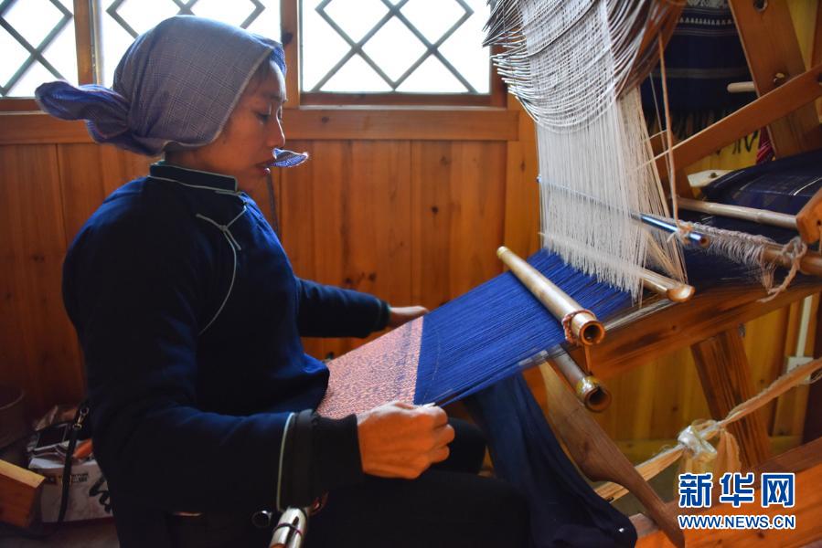 Traditional ethnic craft brings villagers in central China out of ...