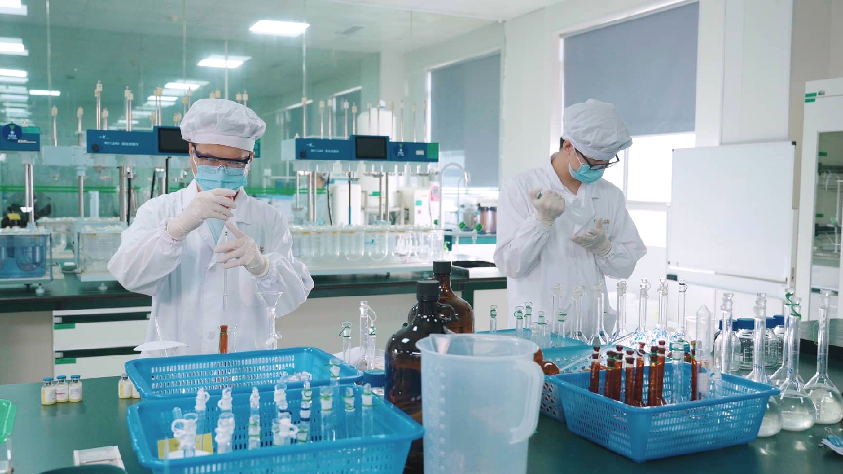 China makes leapfrog progress in innovative drug development - People's ...