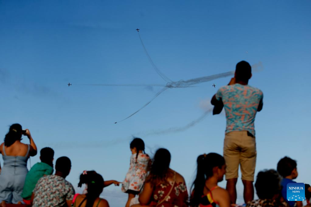 Air show performed to mark 200th anniversary of Brazil's independence ...