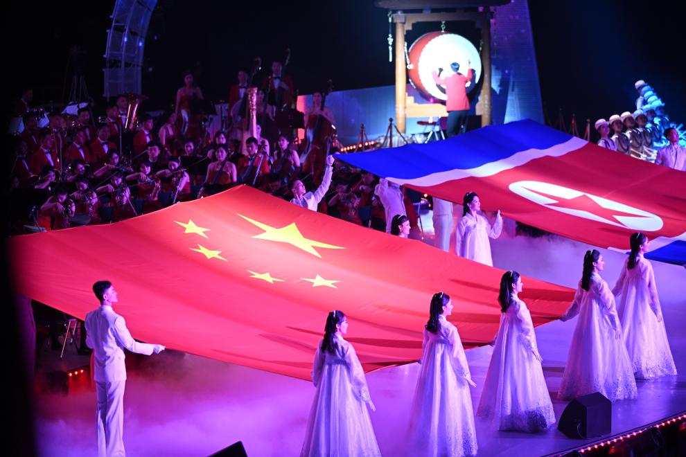 Xi watches artistic performance in Pyongyang during state visit to DPRK ...